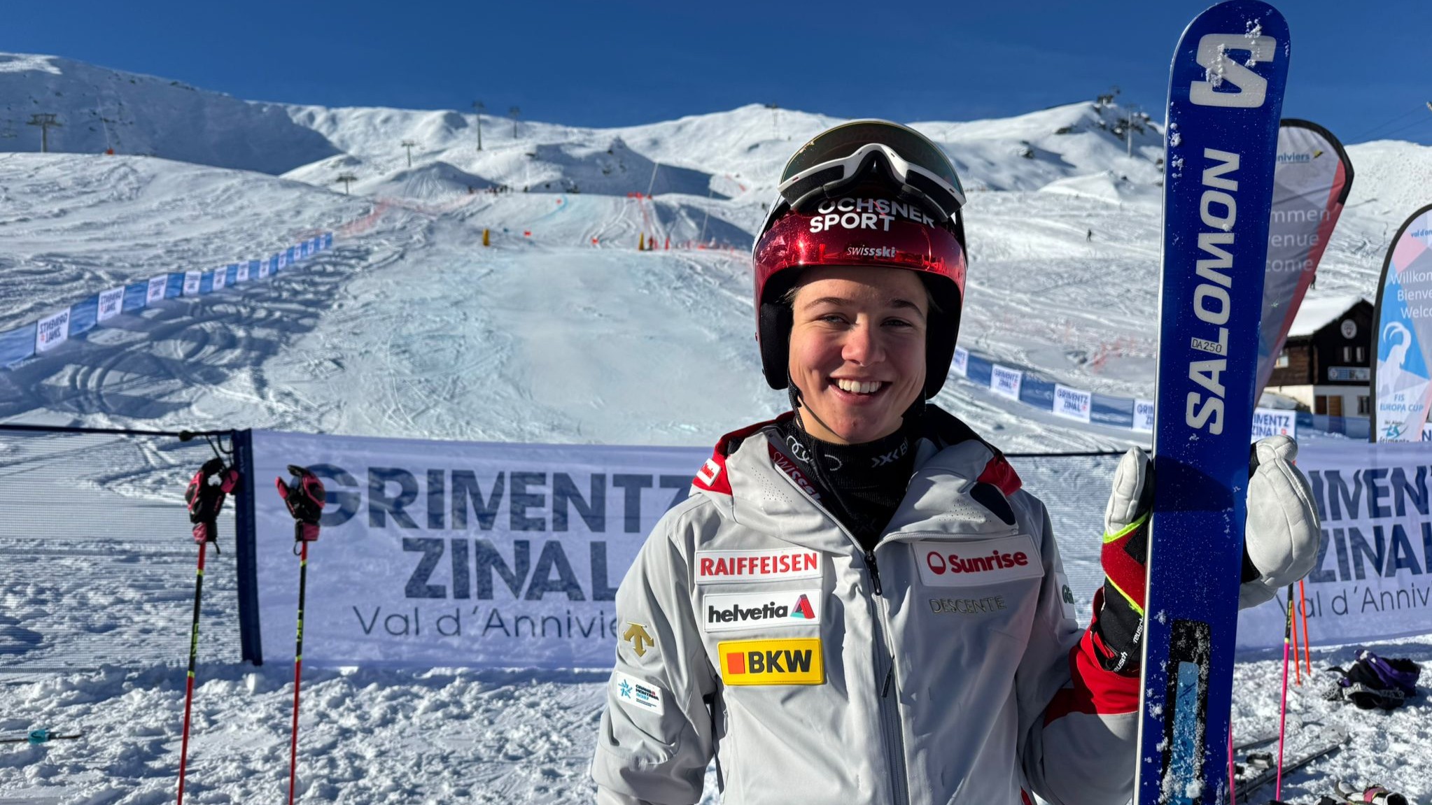 Les Suissesses au pied de la boîte à Zinal